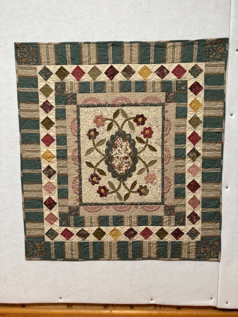 Cameo Medallion Kit – Ye Olde Schoolhouse Quilt Shop